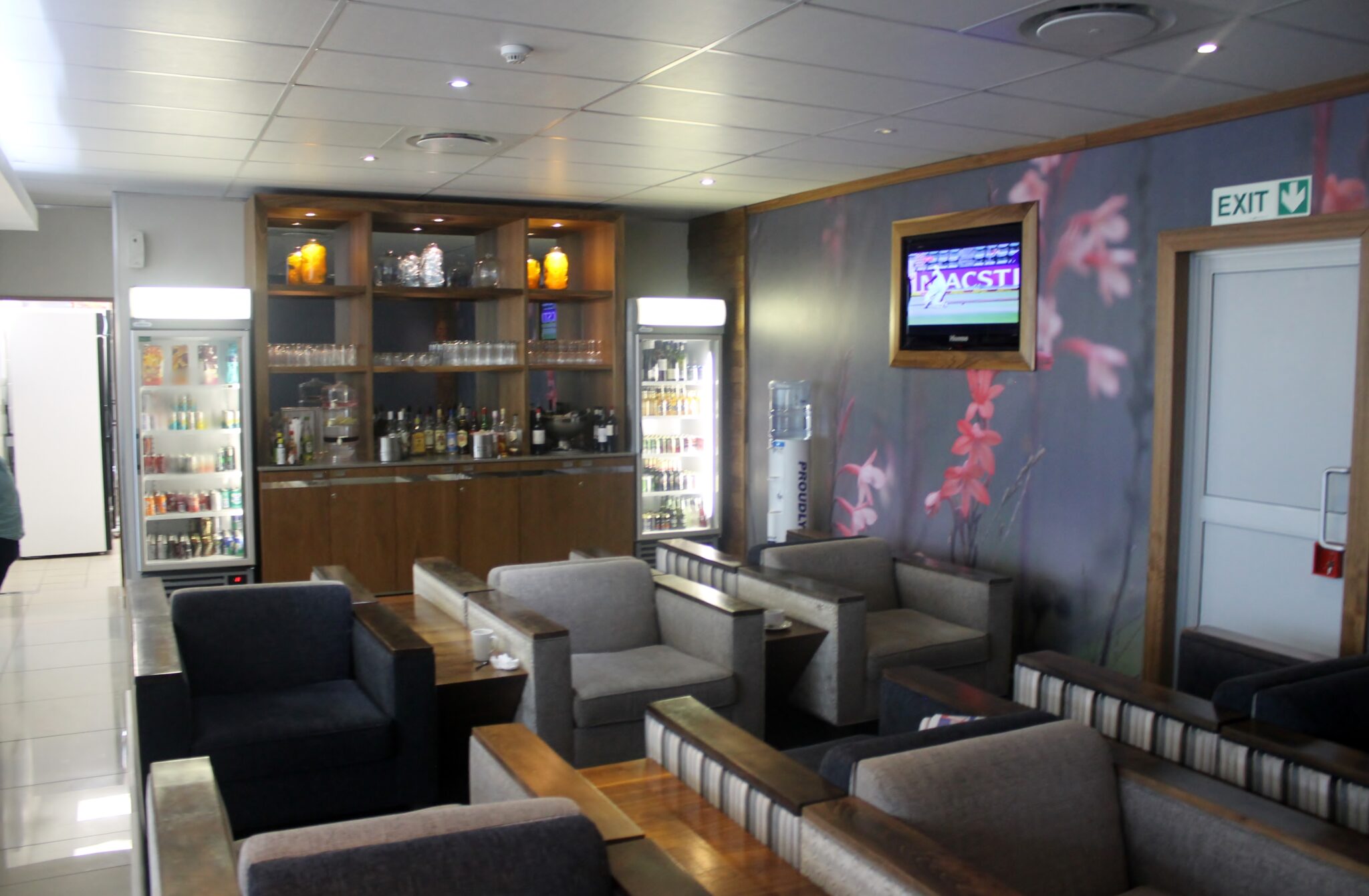 Review: Bidvest Premier Lounge, Port Elizabeth Airport | MorePremium.com